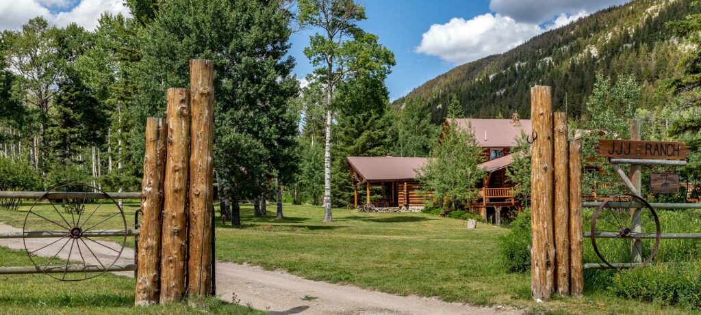 Montana Dude Ranch Vacation | JJJ Wilderness Ranch in Augusta, Montana